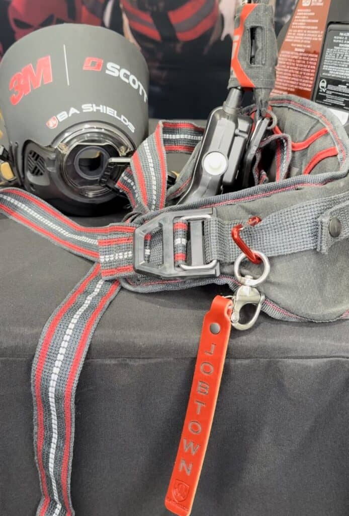 QRS Carabiner - BAShields